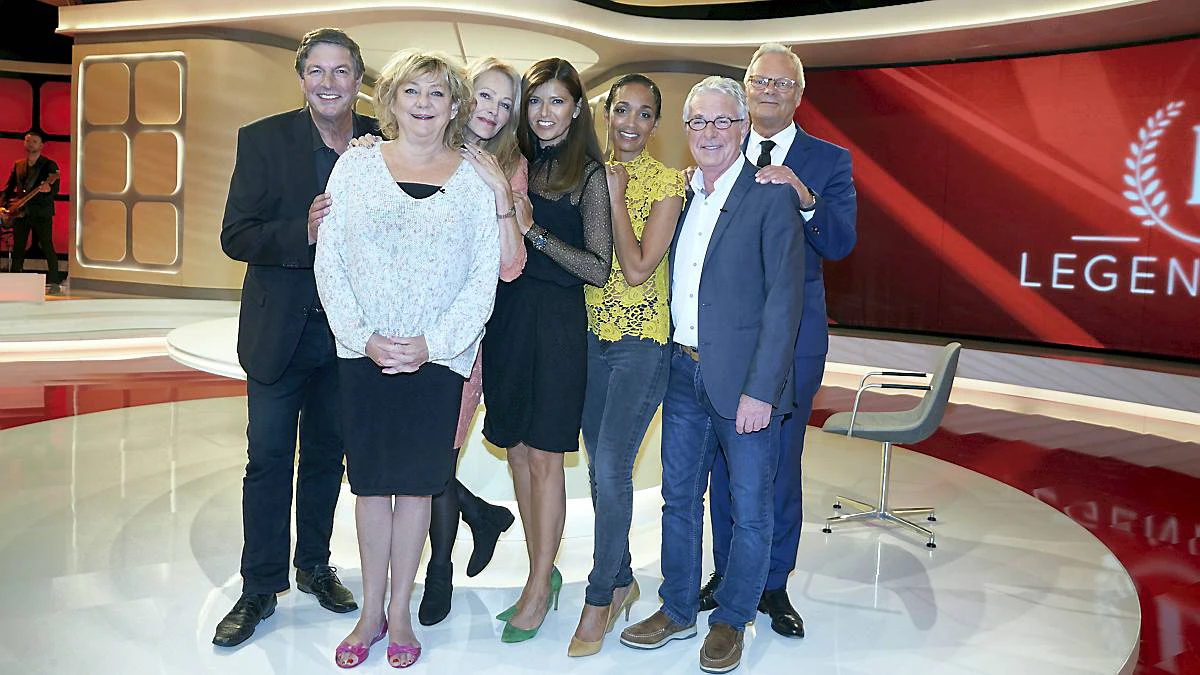 Legenderne i TV søndag aften: Sådan gik det Eleva2rens værter | BILLED ...