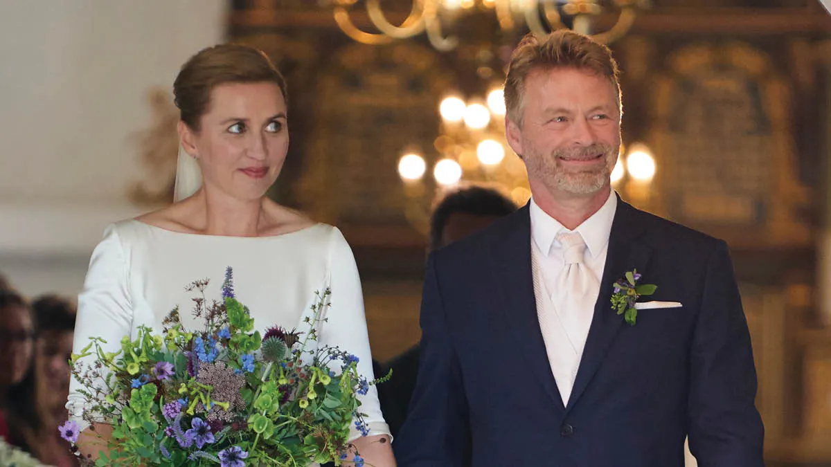 Statsministeren gift: Se de personlige vielsesringe | BILLED-BLADET