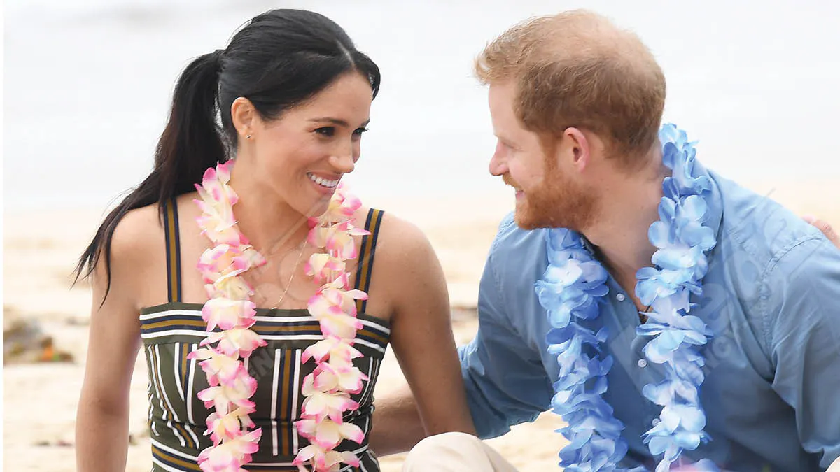 Meghan og Harry på stranden | BILLED-BLADET