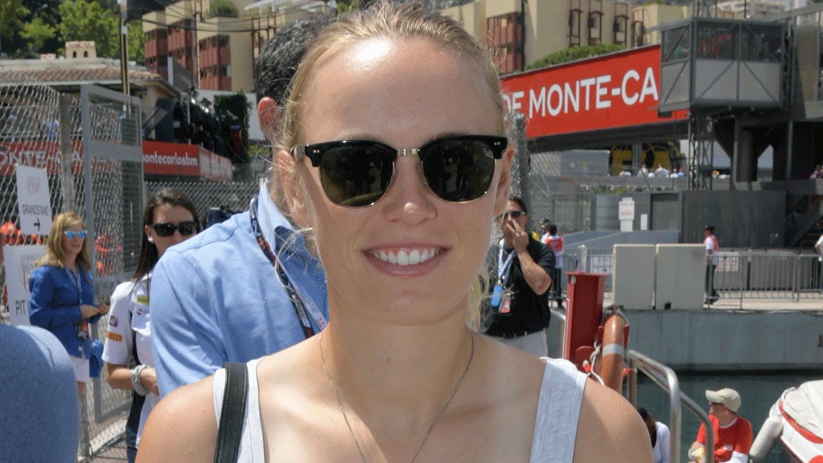 Caroline Wozniacki hepper på Kevin Magnussen | BILLED-BLADET