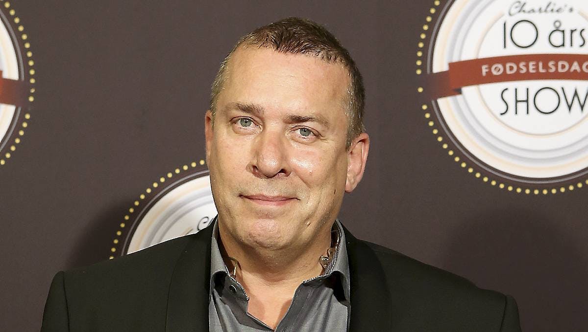 På TV lørdag aften: Thomas Eje får besøg af Jarlen | BILLED-BLADET