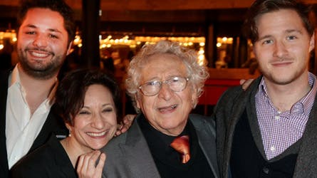 Simon Rosenbaum fejret af kollegerne | BILLED-BLADET