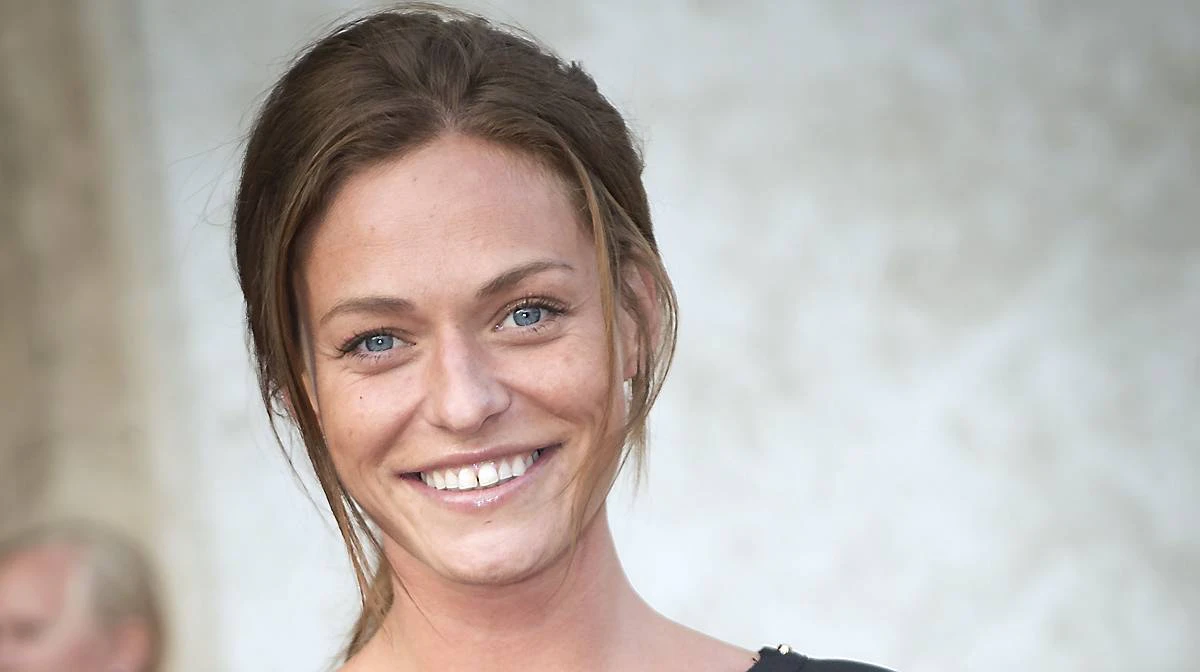 SE BILLEDERNE: Sarah Grünewald i smukke Vild med dans-kjoler | BILLED ...