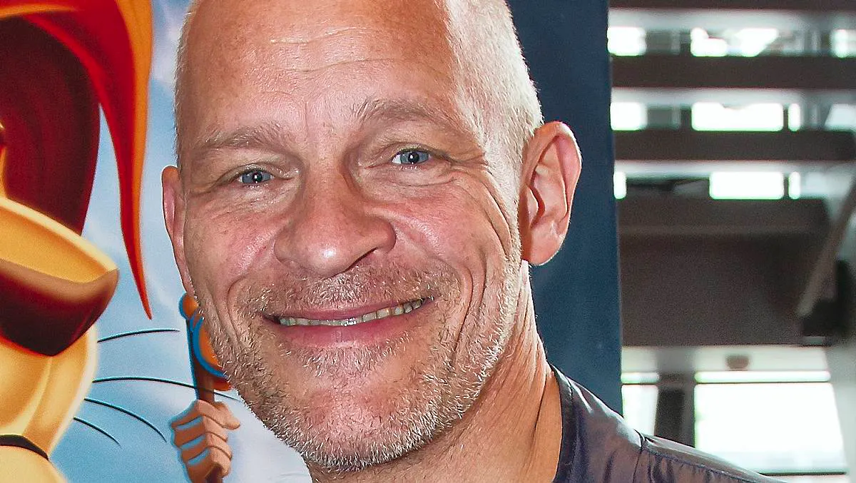 Lars Bom sætter sit hus til salg. | BILLED-BLADET