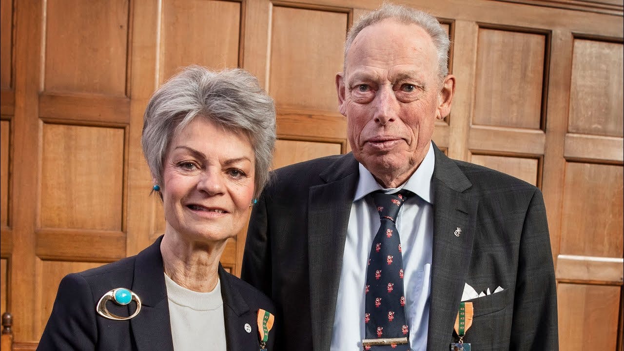 VIDEO: Grev Ingolf og grevinde Sussie roser prins Joachim | BILLED-BLADET